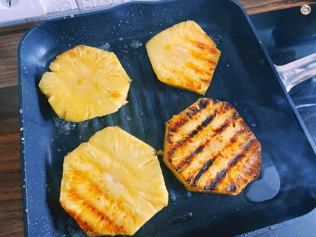 Gegrillte Ananas mit Vanilleeis ♥ der absolute Sommerhit