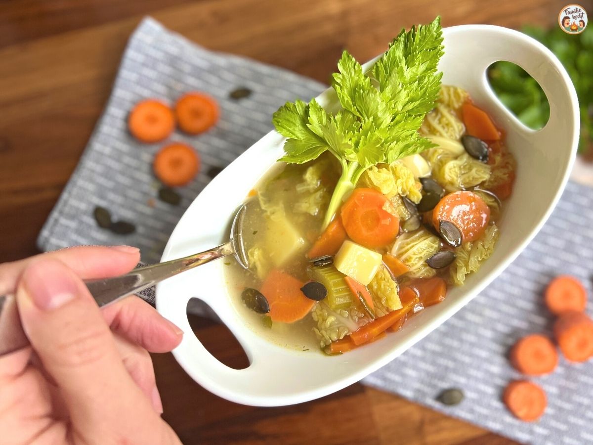 Wirsingeintopf vegetarisch ♥ mit Kartoffeln | FAMILIE KOCHT